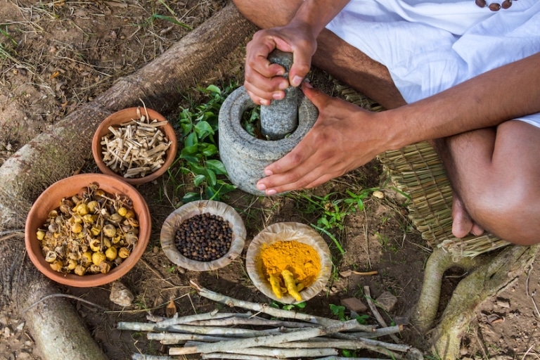 ¿Qué es el Ayurveda? Conoce en qué consisten las principales prácticas de esta medicina ...